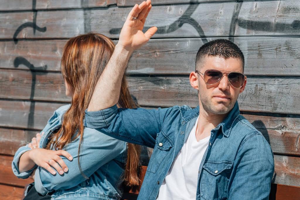 Contempt In Relationships: 5 Eye Opening Examples, Its Disastrous Effects